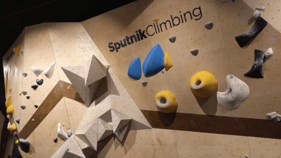 Un emocionante día de escalada en Sputnik Climbing